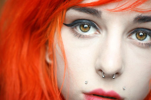 Piercing al labbro: una guida a tutte le tipologie